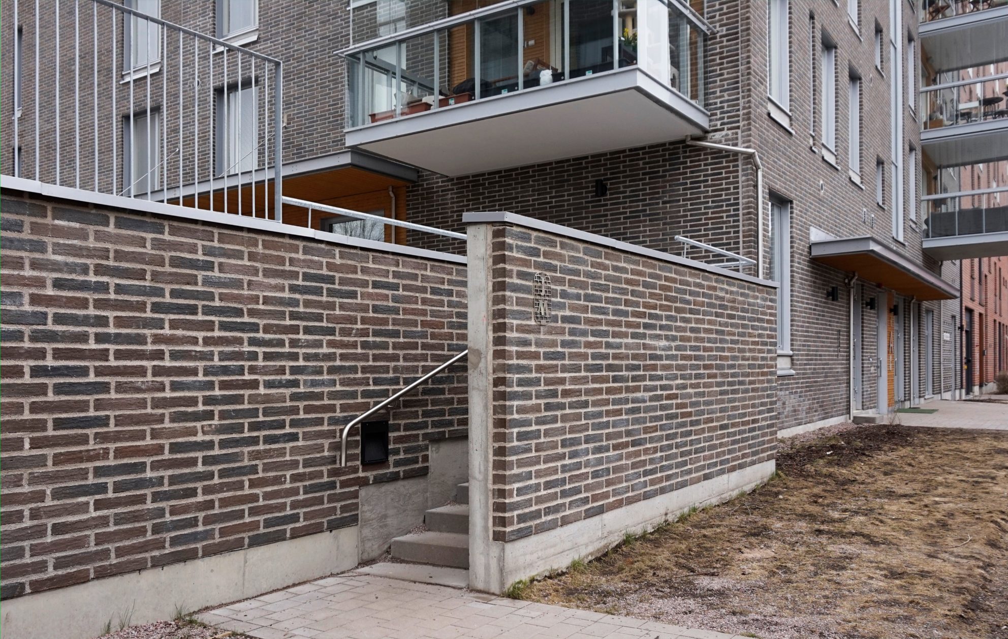 Graniitinkirjava Makasiini